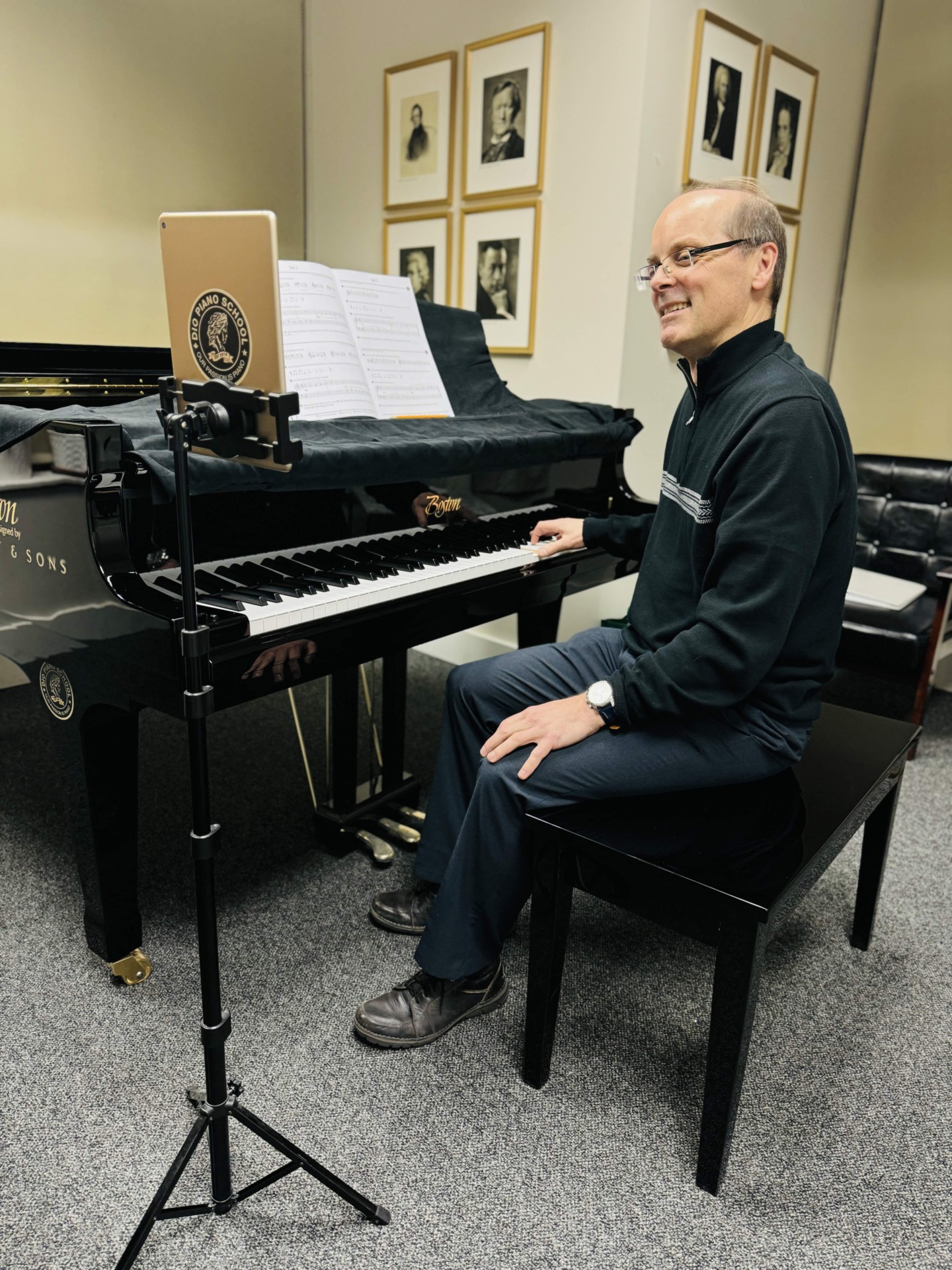 Online Piano Classes for Kids and Adults From Beginner to Advance